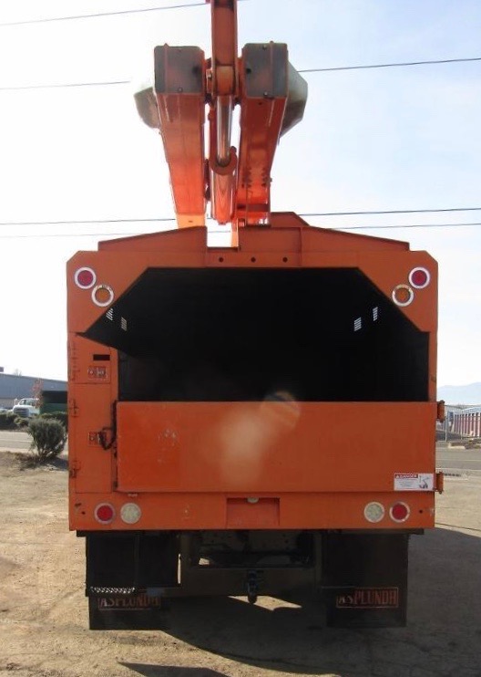 BUCKET TRUCKS – Bauer Tree Equipment